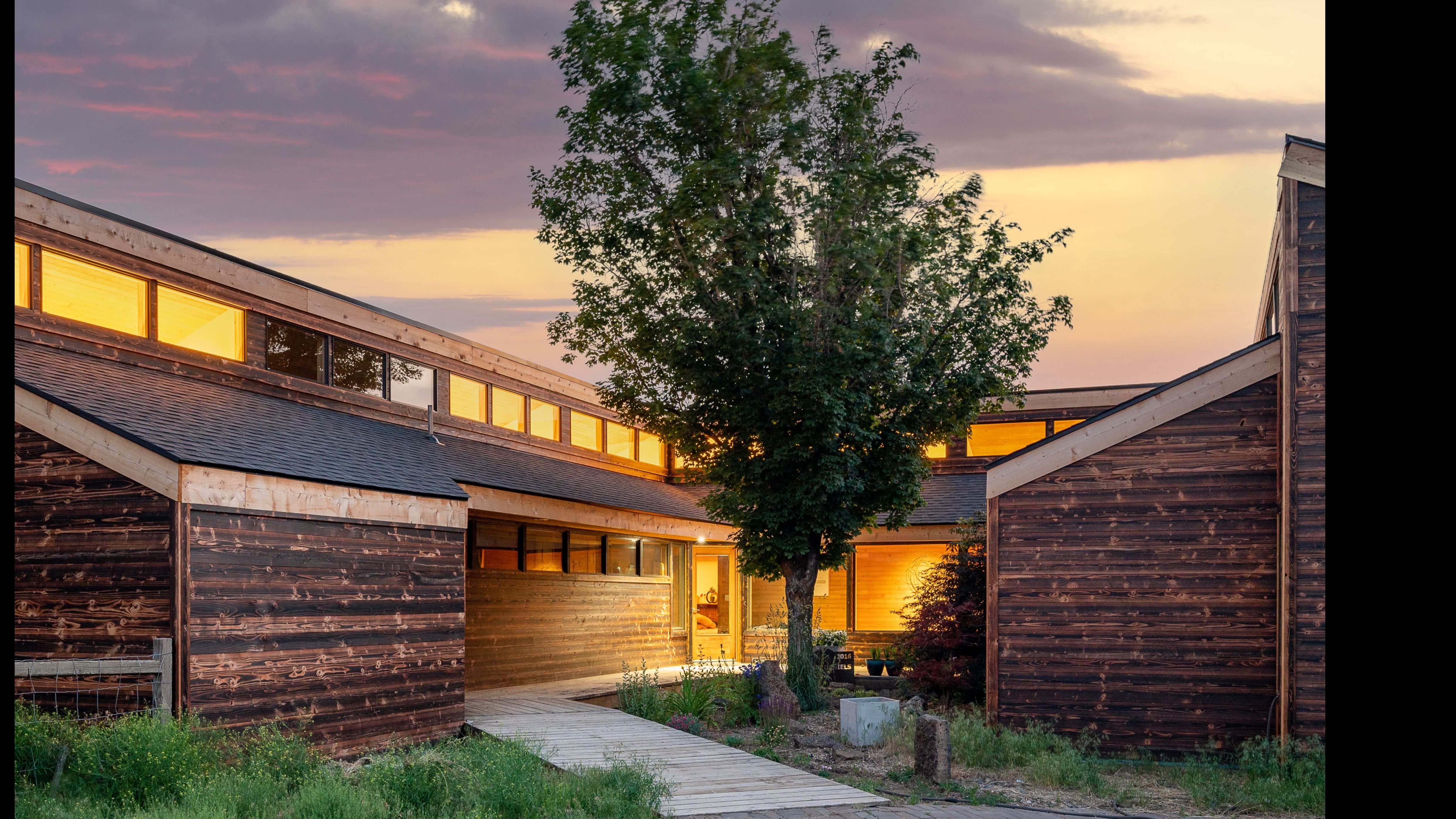 Larissa Darcy's Flowpage